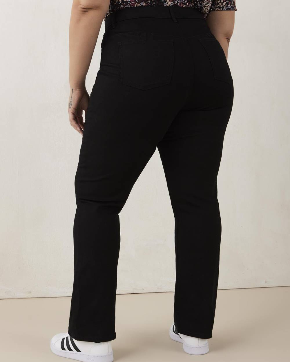 Petite, Curvy Fit Bootcut Leg Jeans - d/C Jeans | Penningtons