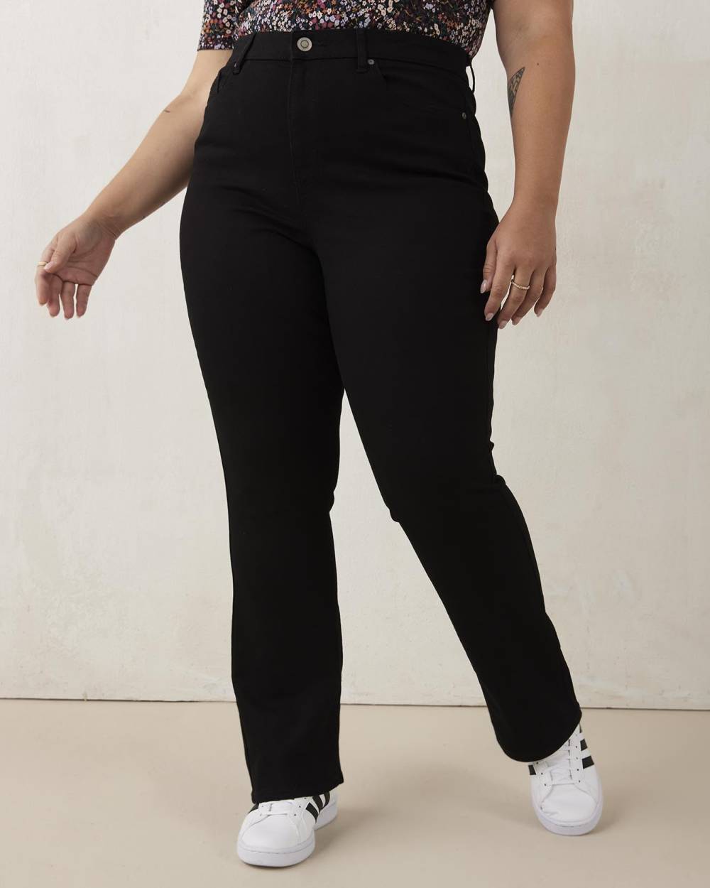 Petite, Curvy Fit Bootcut Leg Jeans - d/C Jeans | Penningtons