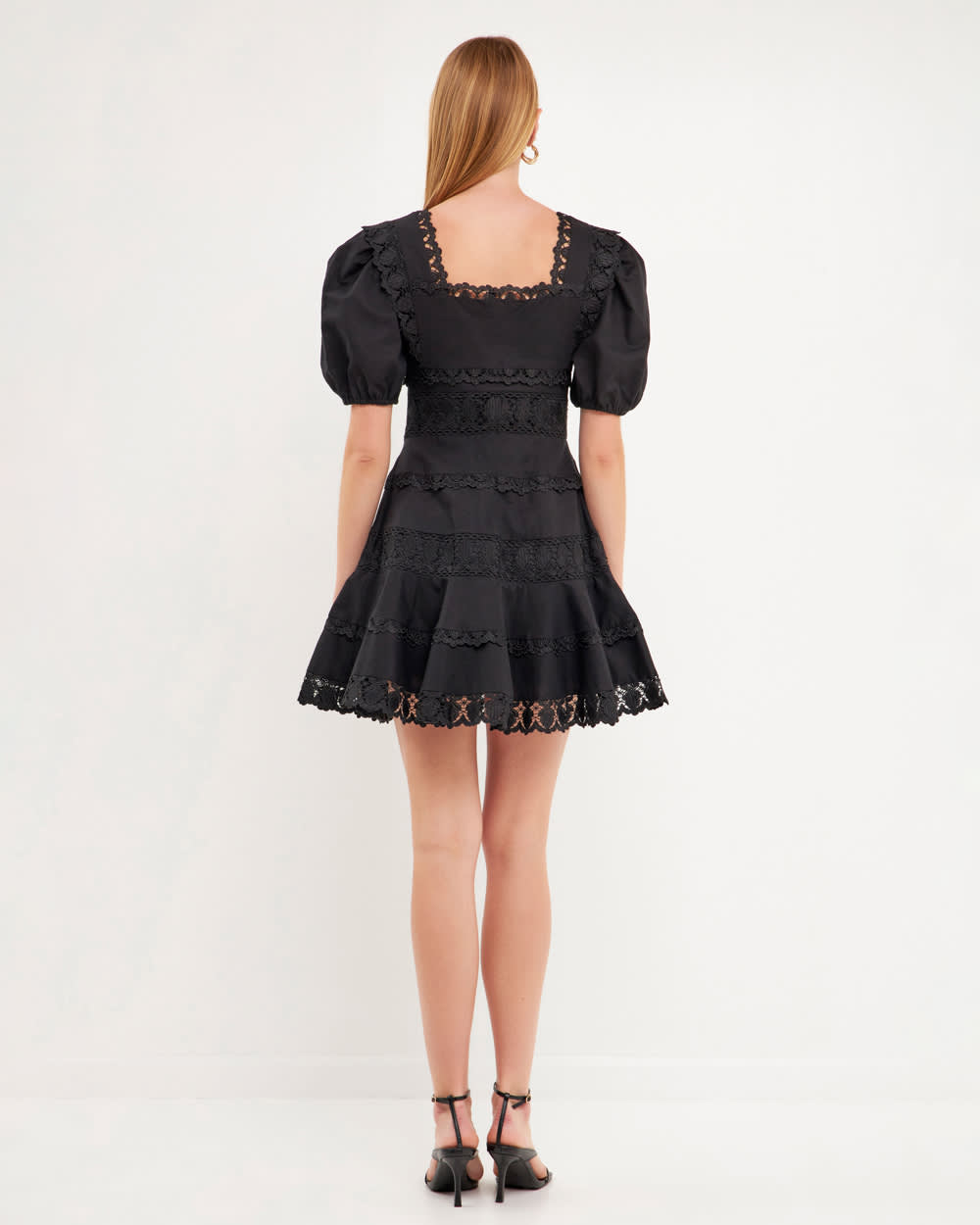 endless rose- Robes mini en linge et dentelle multiples. - Penningtons