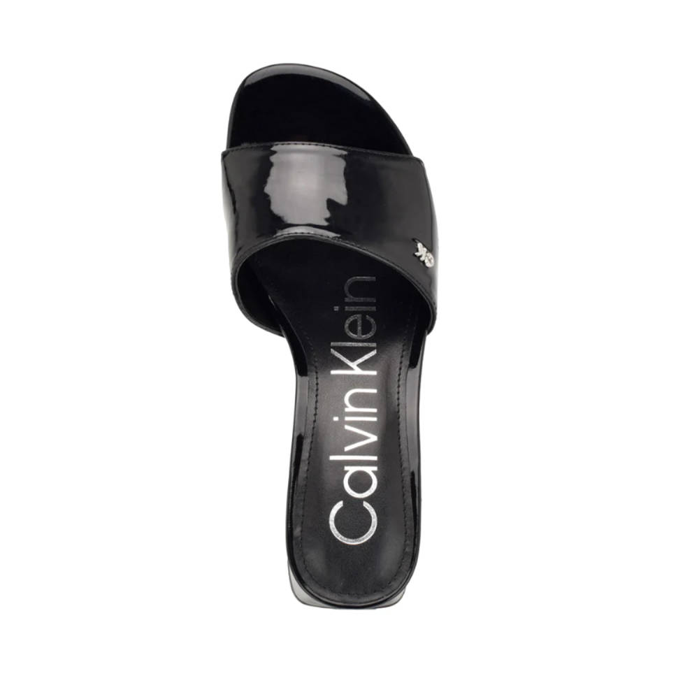 Ulaka en noir - Penningtons