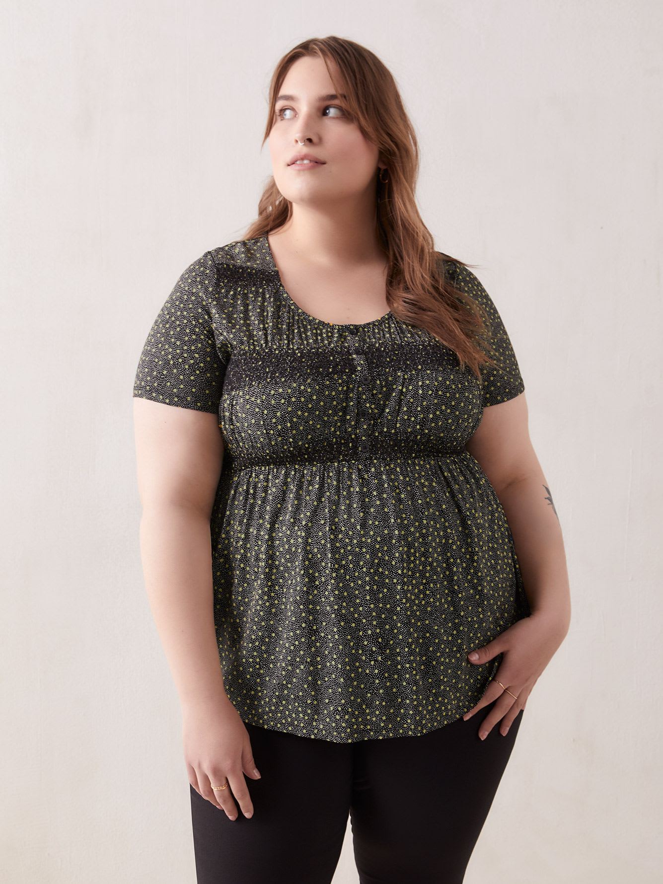 Petite, Printed Top With Smocking Details - In Every Story | Penningtons