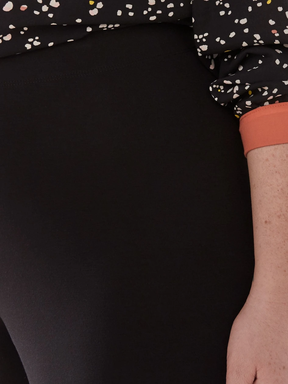 Basic Capri Legging | Penningtons