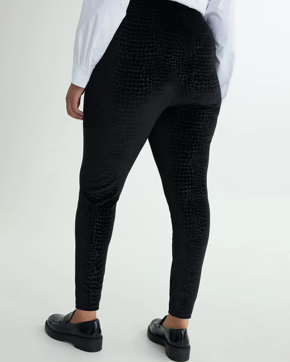 Legging tendance en velours à texture de croco - Essentiels PENN ...
