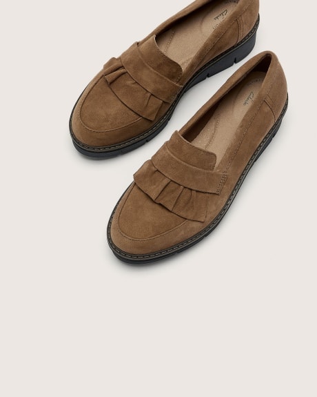 Mocassin Airabell Slip, pied large - Clarks | Penningtons