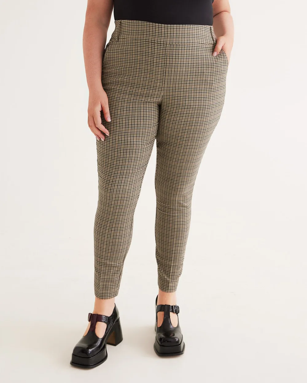 Plaid Skinny-Leg Savvy Pant - PENN. Essentials | Penningtons