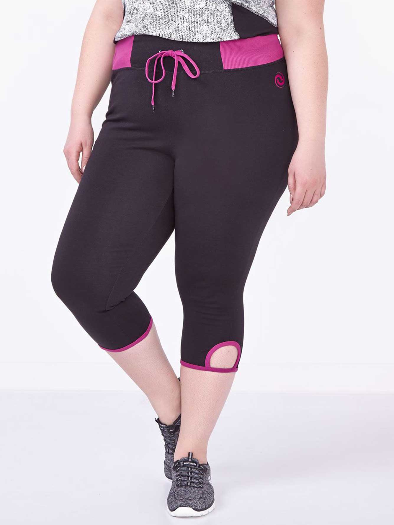 Essentials Tech Plus Size Capri Legging Penningtons
